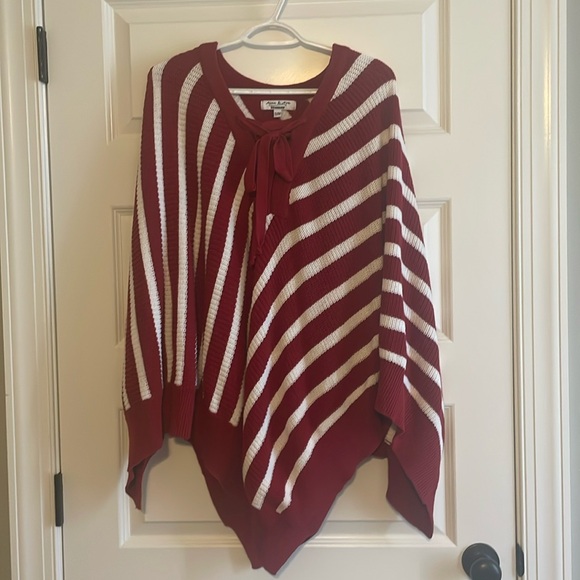 Anna & Ava | Jackets & Coats | Anna Ava Gameday Poncho Sm | Poshmark